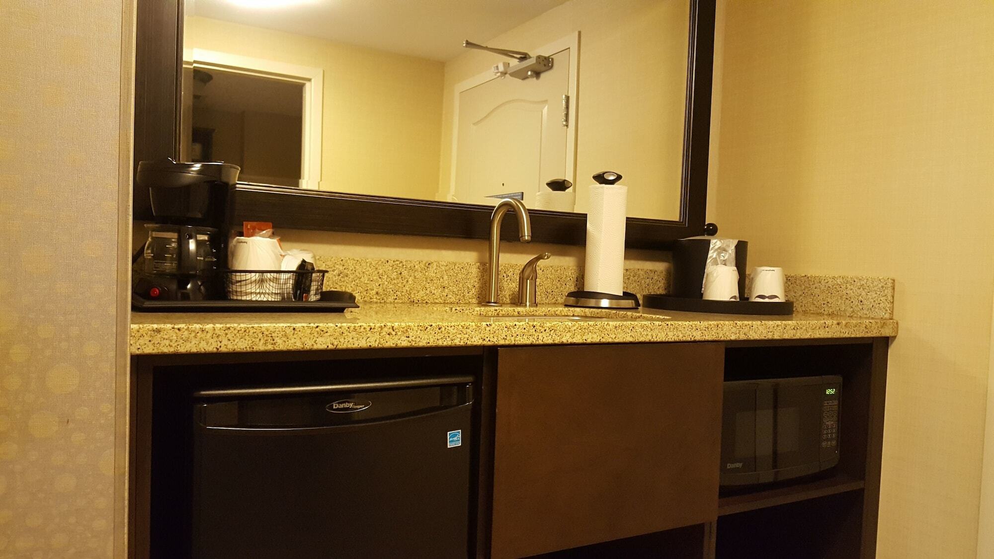 HAMPTON INN BY HILTON SYDNEY NOVA SCOTIA | ⋆⋆⋆⋆ | CANADA | SEASON DEALS ...